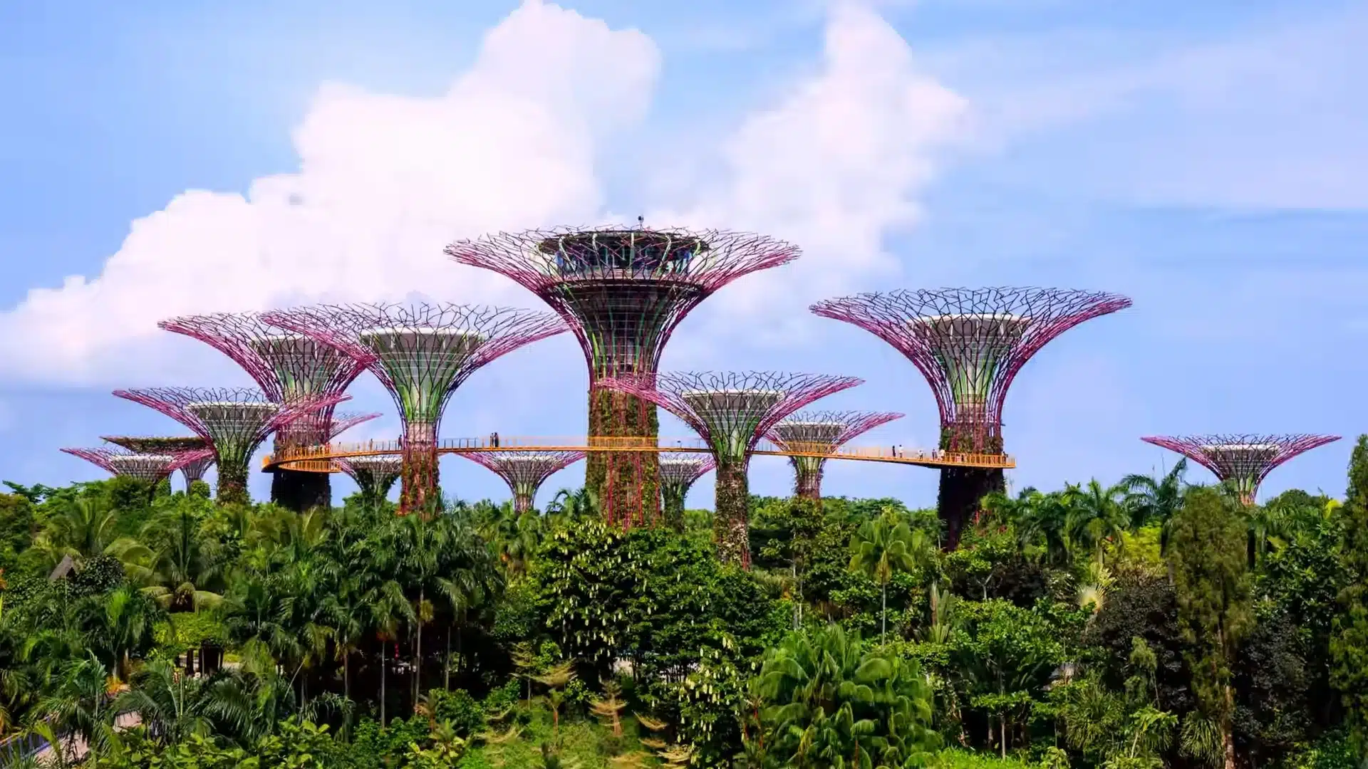 Discover Singapore's Iconic Skyscrapers and Architecture